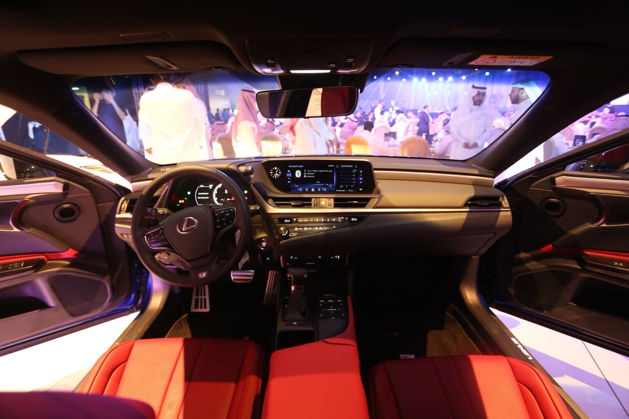 Lexus Introduces the 7th Generation ES 2019 | Abdul Latif Jameel®